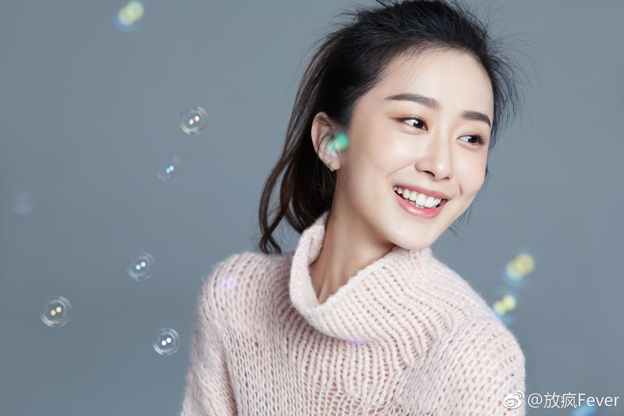 wuli 拍摄的一组梦幻写真出片啦！温柔和优雅风格全hold住的她_新浪新闻