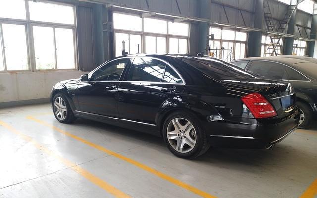 第一次见奔驰S600L, V12可谓是霸气十足!-新浪汽车