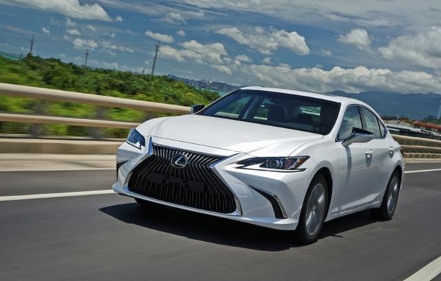 成熟与稳健！Lexus全新ES200顶配试驾！-新浪汽车