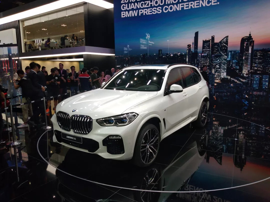 预售价82-92万元 全新宝马X5亮相广州车展-新浪汽车