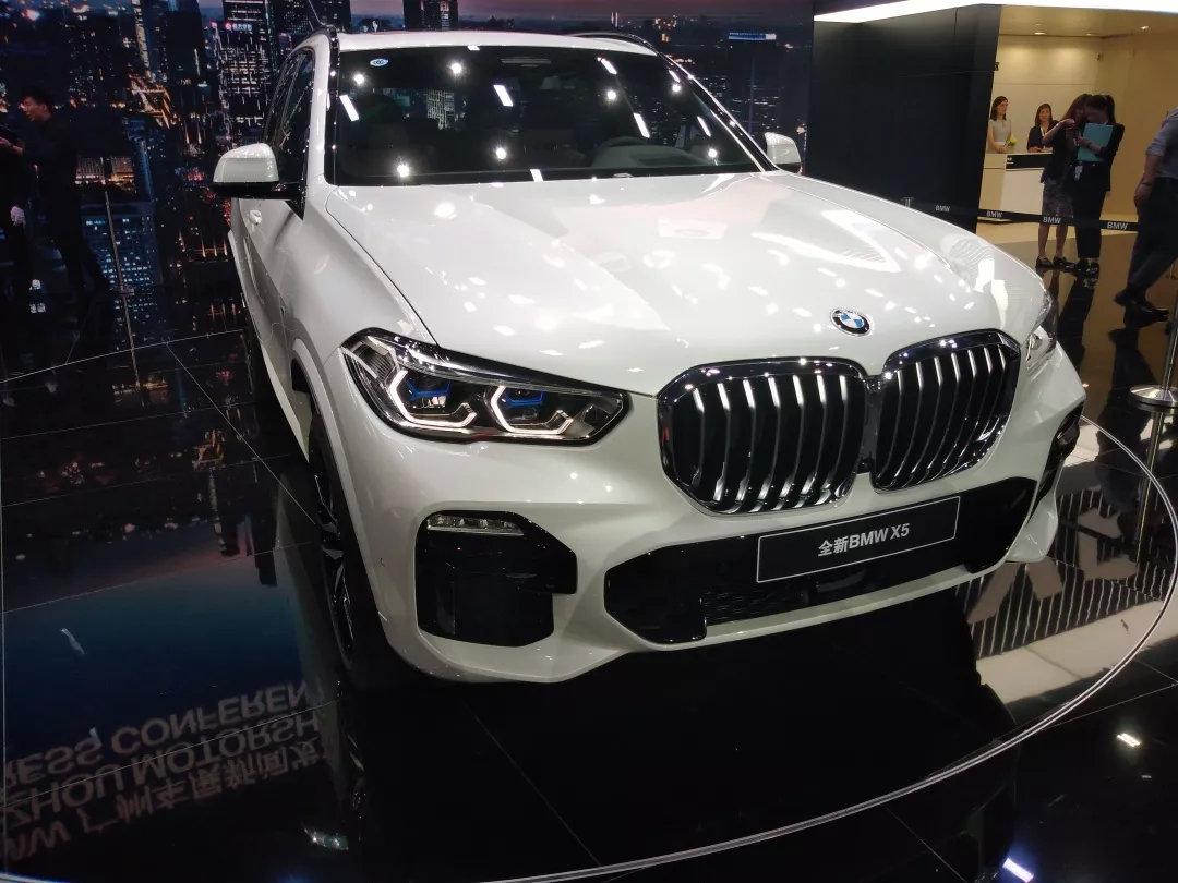预售价82-92万元 全新宝马X5亮相广州车展-新浪汽车