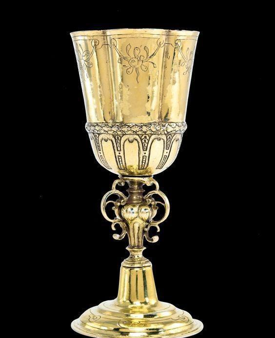 用圣杯 尽饮耶稣之血|圣杯|酒杯|基督教_新浪新闻