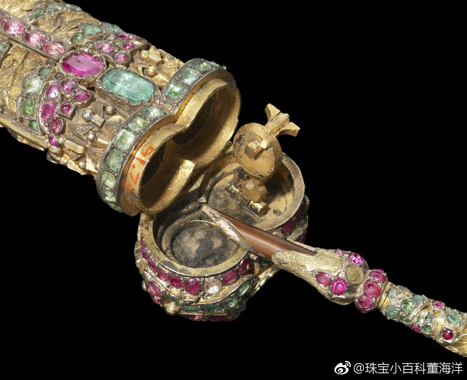 Jeweled gun sultan mahmud I(苏丹马哈茂德一号宝石枪）现藏于亚洲艺