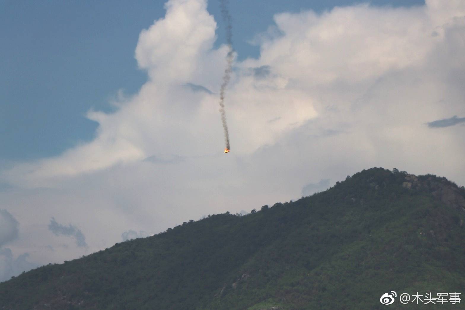 厄利空“天空卫士 3”（Skyguard 3）火控系统和GDF 007双联装35mm火|利空|双联|卫士_新浪新闻