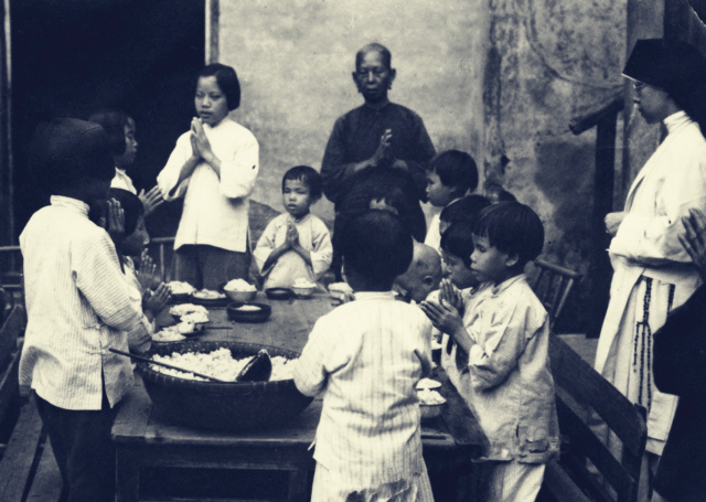 老照片，民国基督教徒饭前祈祷，图3知青家庭生活艰难