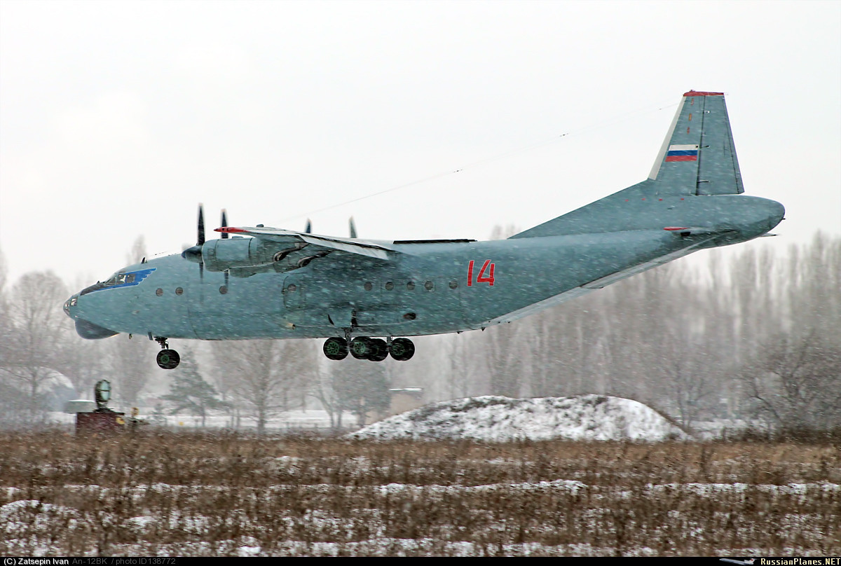 我国运-8飞机的原型是苏联安-12涡桨式中型运输机，可惜已停产了|运输机|苏联|原型_新浪新闻