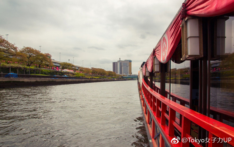 搭乘日本传统游览船畅游东京各大河川的屋形船|东京|屋形|游览船_新浪新闻