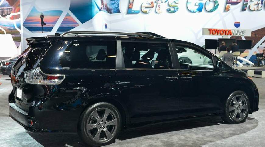 丰田又一MVP火，纯进口不足38万，GL8都害怕