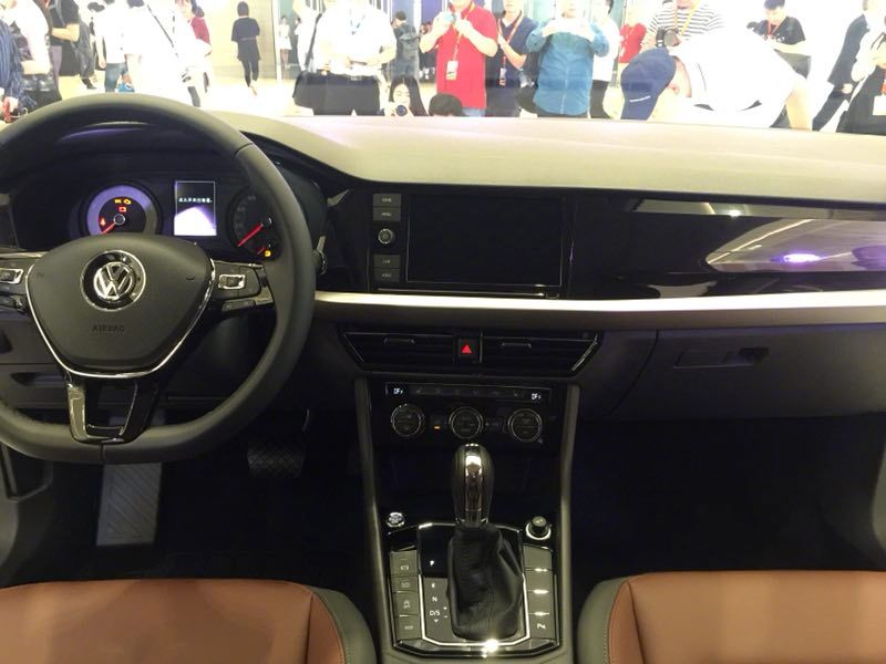 售价为11.59-16.29万，新车基于大众MQB平台打造，动力搭载1-新浪汽车