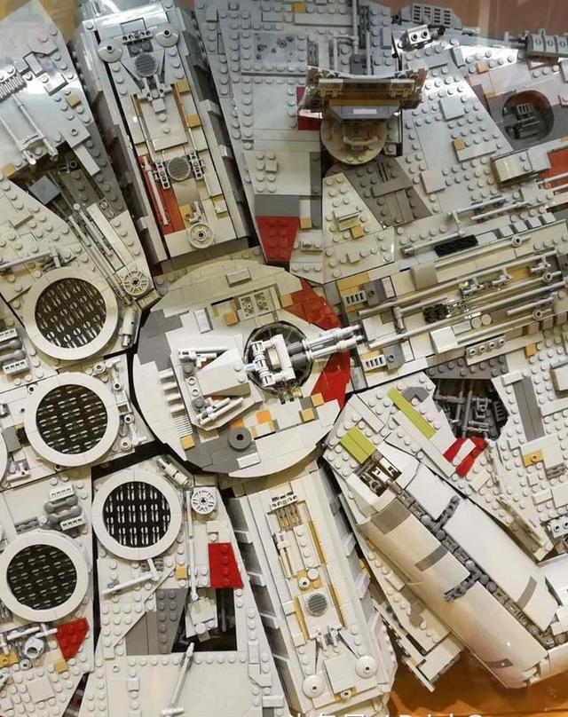 乐高新版千年隼（75192）各地展示实物一览|千年隼|实物|店面_新浪新闻