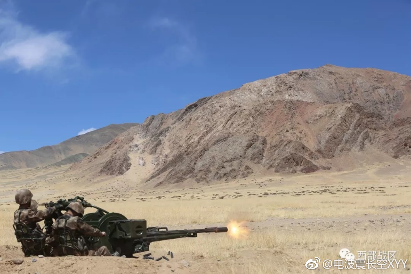 新疆某团高炮连87双25高炮对地射击科目实弹打靶|新疆|高炮连|高炮_新浪新闻