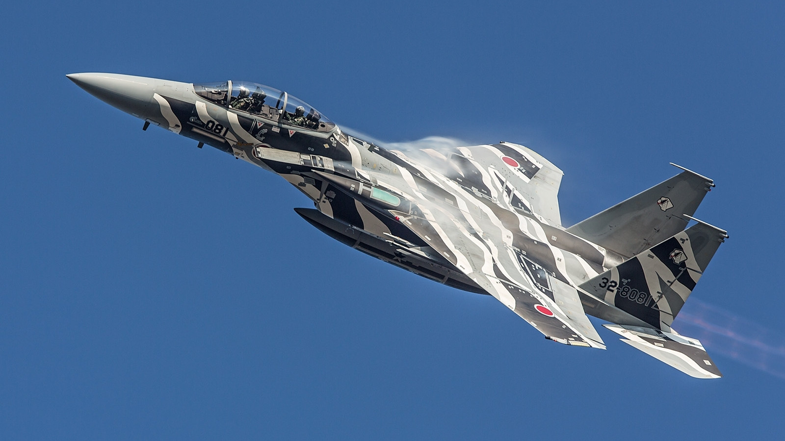 日本航空自卫队的F-15J重型战斗机