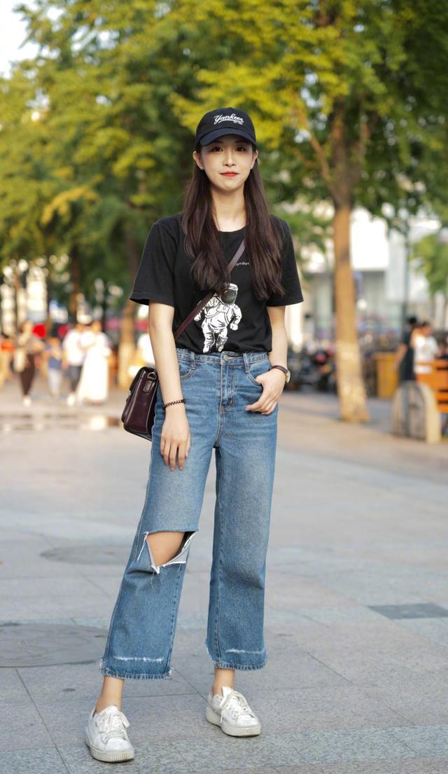 街拍：衬衫套装的温柔，大长腿美女，看了好多遍看不腻！|套装|美女|大长腿_新浪新闻