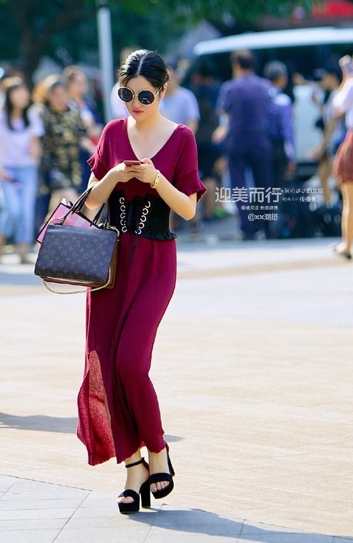 街拍时尚秀: 路人美女之夏日街拍经典回顾第五期!|街拍|时尚秀|路人_新浪新闻