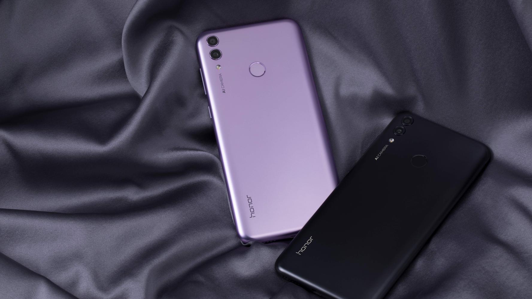 荣耀8C正式发布，看完价格后：再见！__财经头条