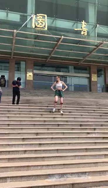 常州大学图书馆走一走 |常州大学|图书馆_新浪新闻