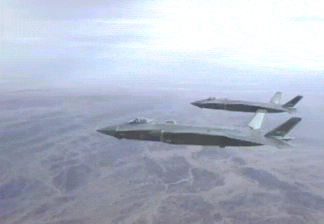 GIF图罕见展示入役歼-20飞行姿态 造型仿佛外星战机|外星|战机|姿态_新浪新闻