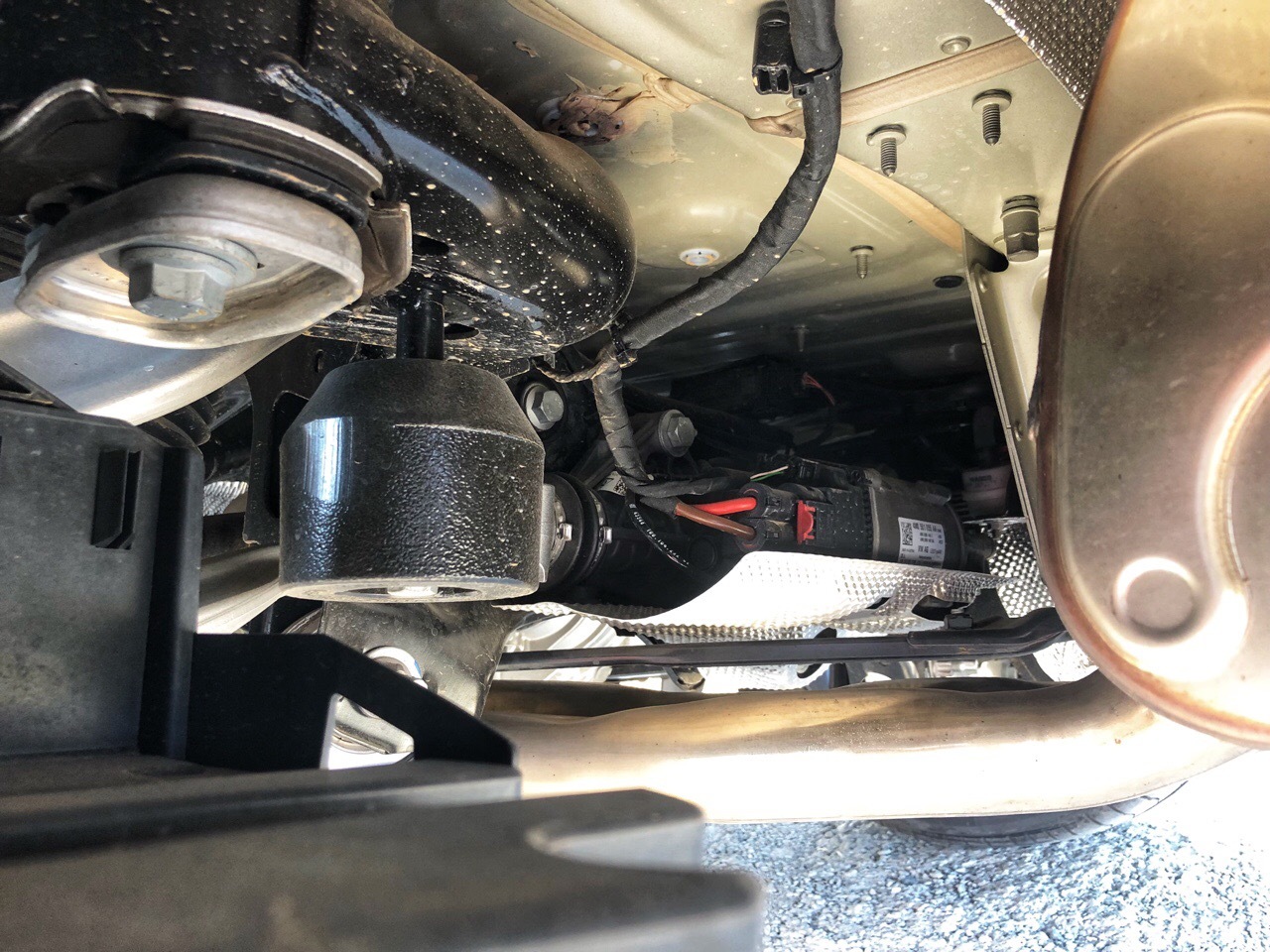 也许在我们的记忆中那台4.2升V8的老途锐综合性能所向披靡-新浪汽车