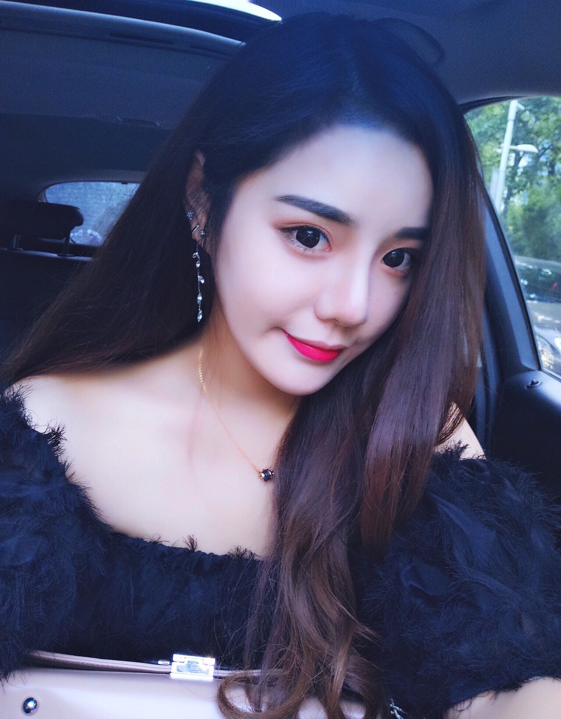 南京财经大学 贾玲 97年 身高172cm 体重145斤 喜欢唱歌 拍照 摄影 爱