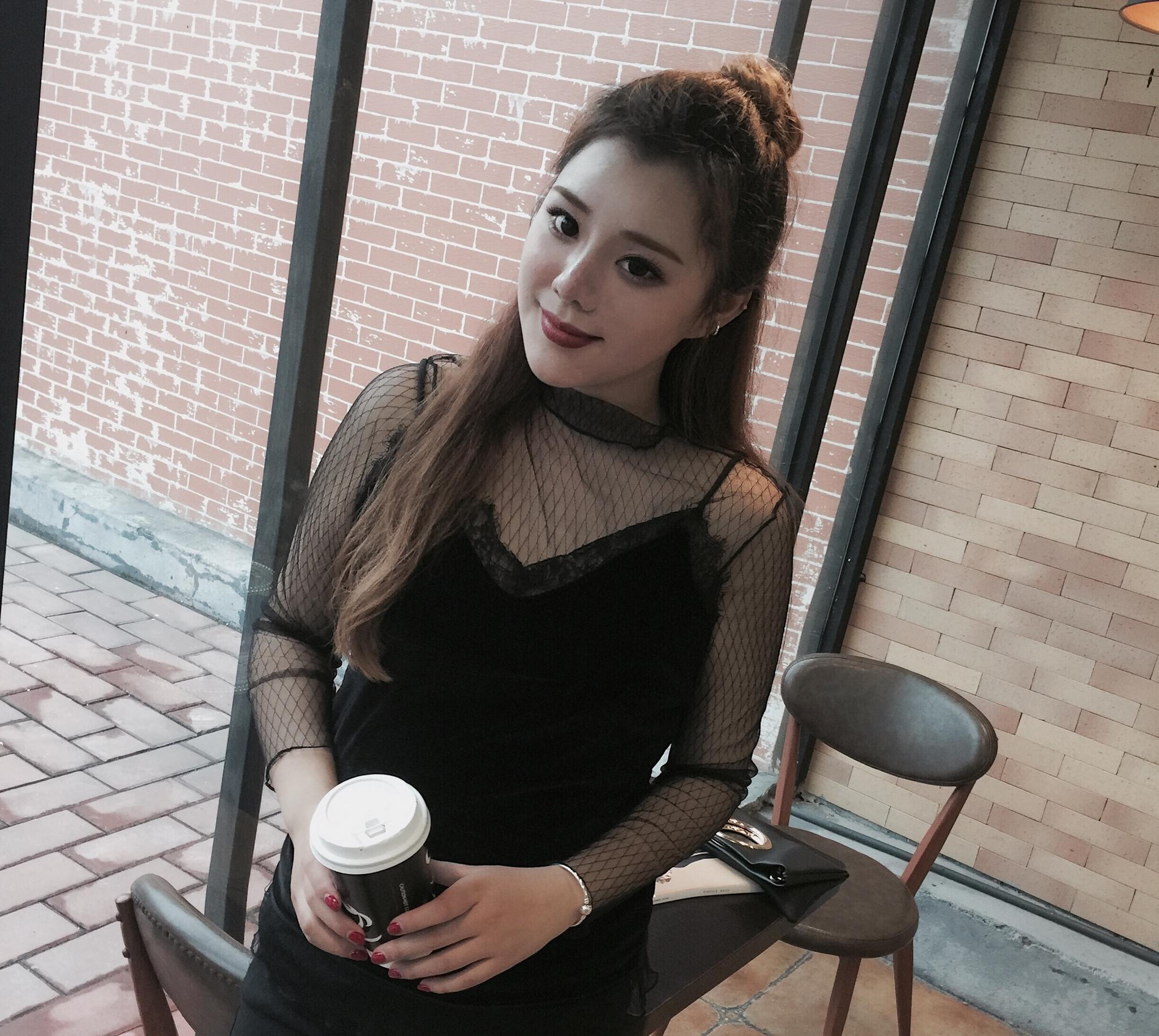 南京财经大学 贾玲 97年 身高172cm 体重145斤 喜欢唱歌 拍照 摄影 爱