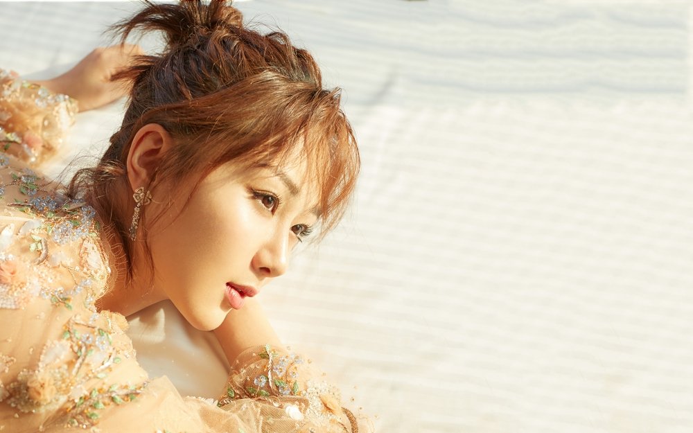 家有儿女小雪杨紫知性优雅性感写真集|写真集|家有儿女|杨紫_新浪新闻