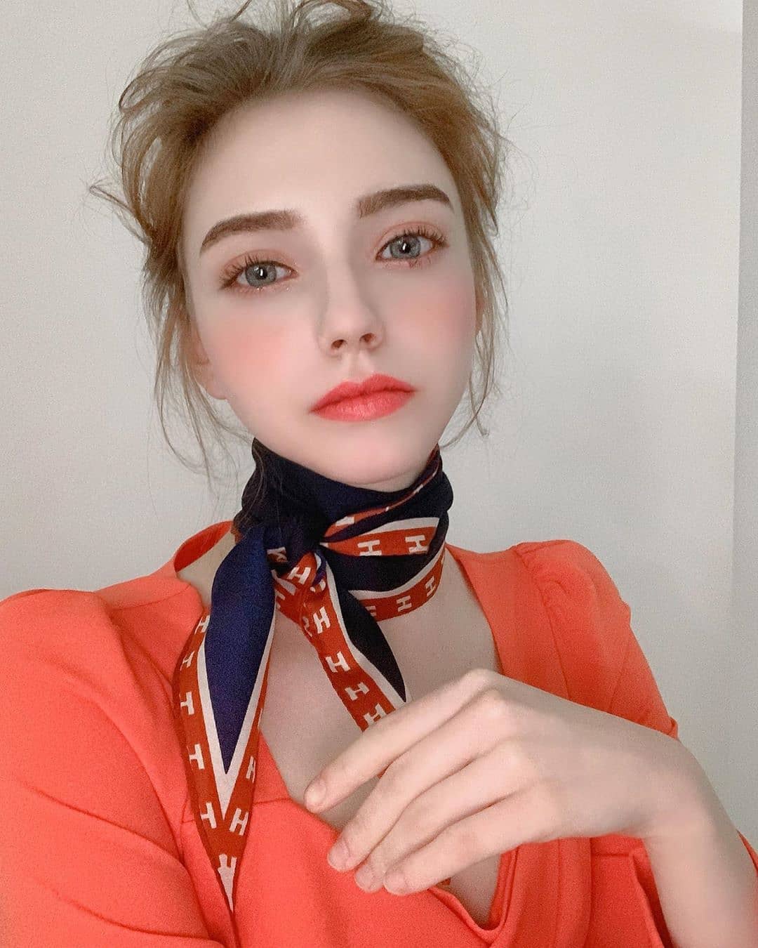 开启美（ku）好（bi）的一周｜chuu___chloe_新浪新闻