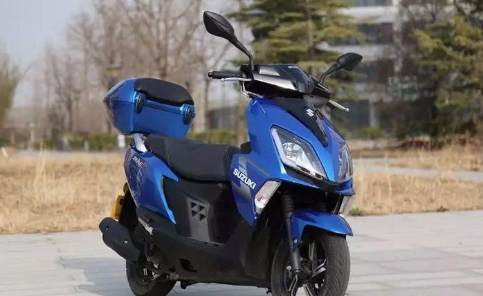 UU125升级版铃木UY125，售价9380，超大空间，犀利的线条-新浪汽车