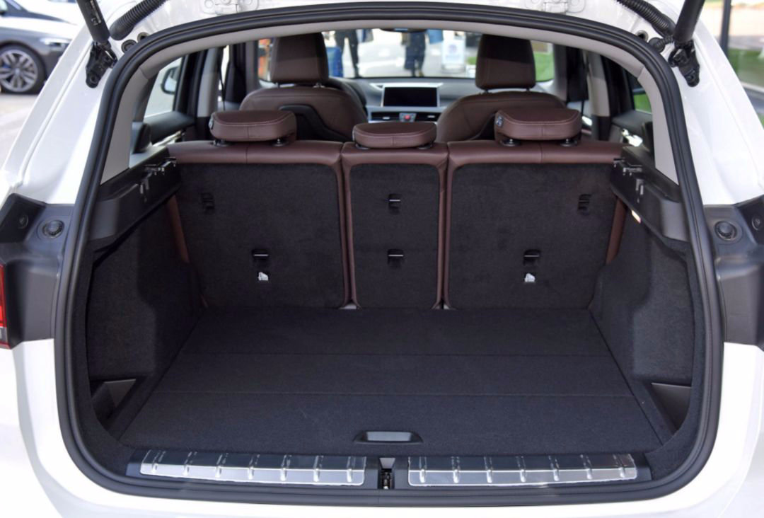 探店日记 | 强行七座的奔驰GLB，真的鸡肋吗？