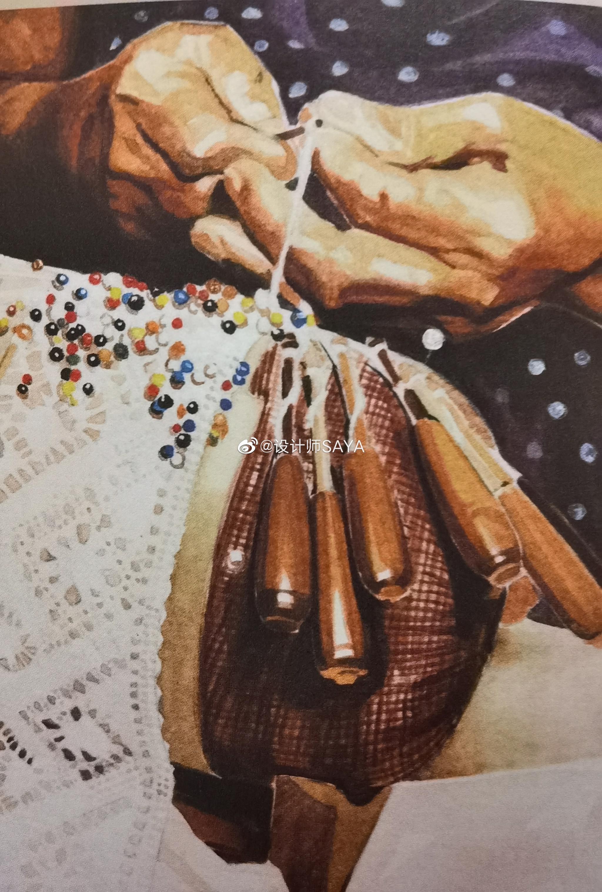 蕾丝的种类手工蕾丝可细分为棒槌编织蕾丝( Bobbin Lace)针绣蕾丝