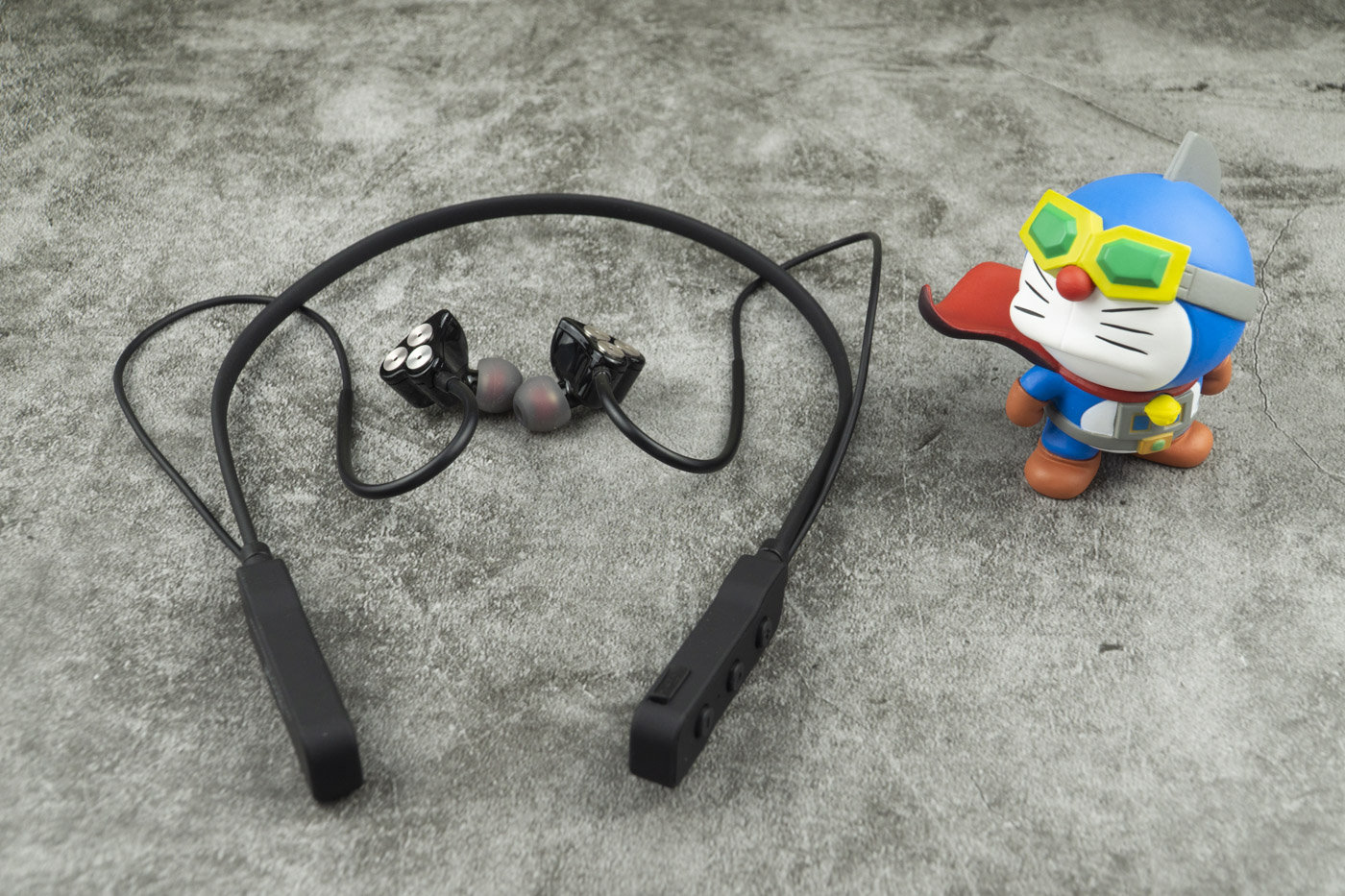 百元平民HiFi神器值得买吗？波耳BO-T1S分频三单元耳机评测__财经头条