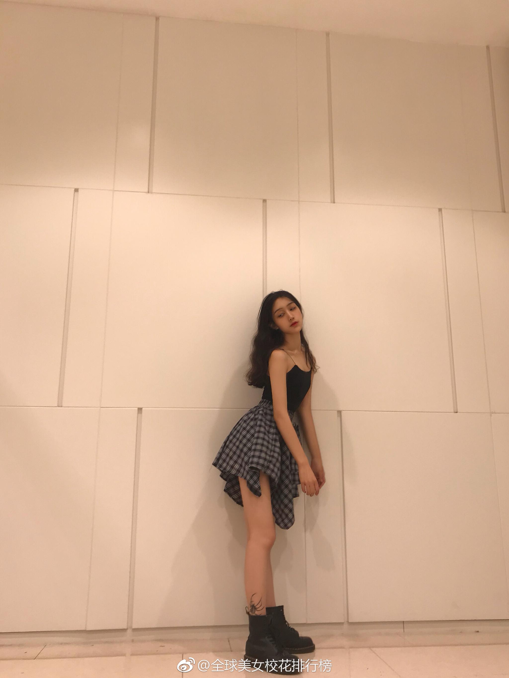 来自重庆师范大学舞蹈专业 身高165cm 体重47kg 19岁 在校大二学生 性|重庆师范大学|在校|体重_新浪新闻