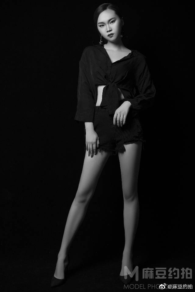 模特约 本人身高175体重55kg 约拍要求不私房