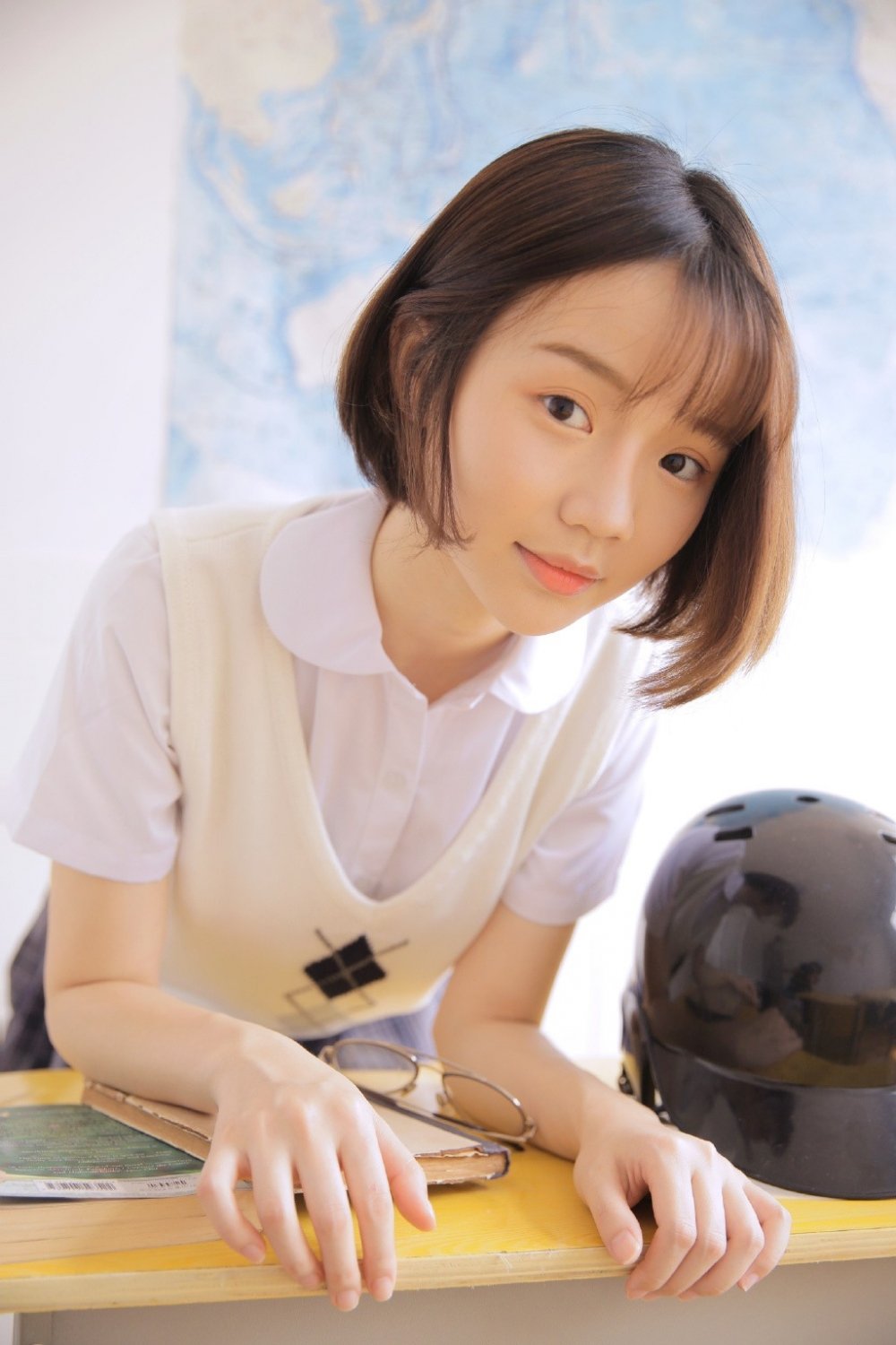 校花美女性感制服迷人玉足大胆私房写真集玉足写真集校花新浪新闻