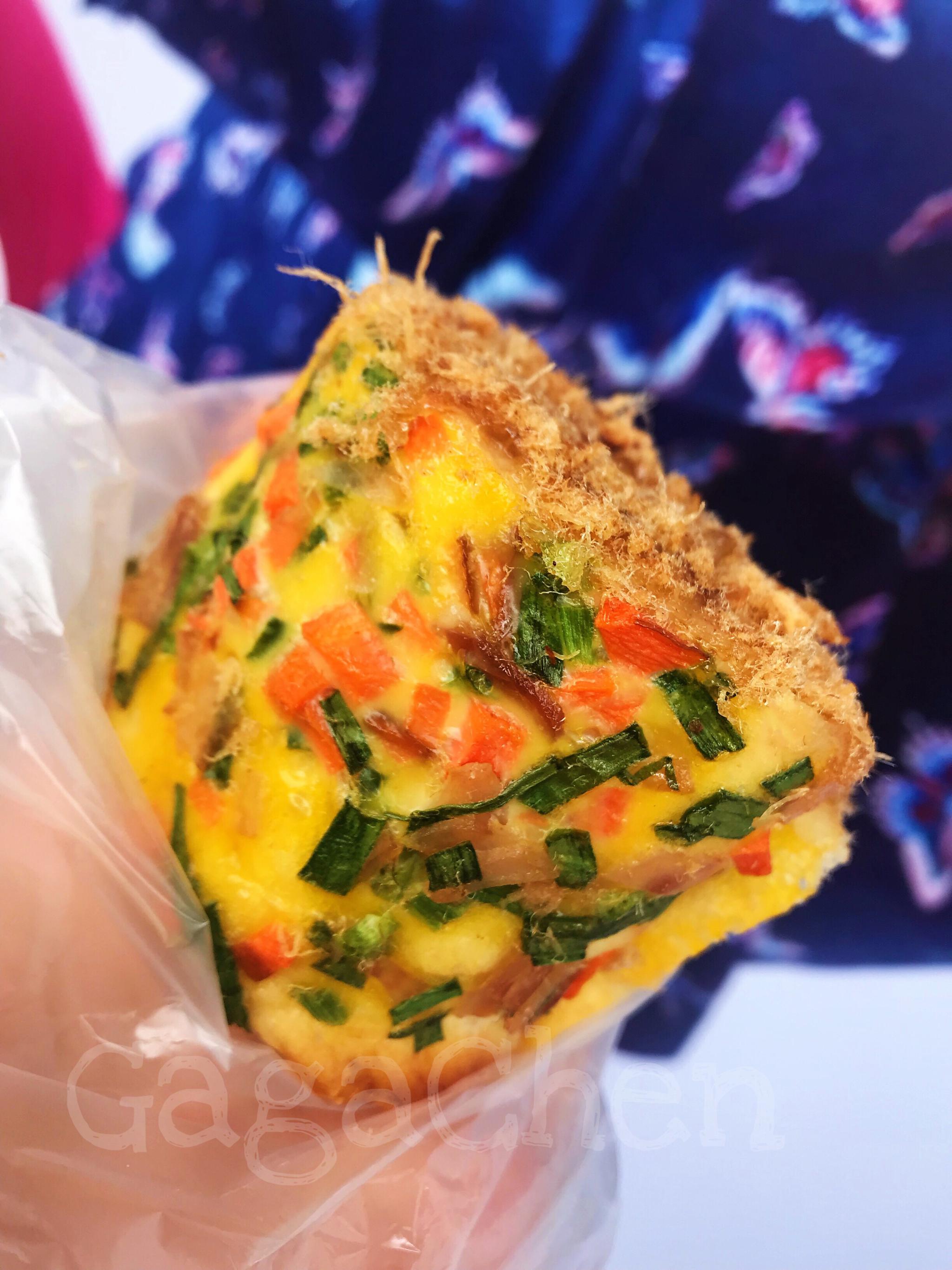 面包新语肉松葱葱 ，罗森整颗咸蛋黄冰皮月亮蛋糕， 老实讲|面包新语|咸蛋黄|冰皮_新浪新闻