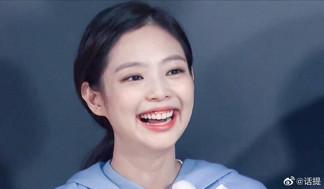 Jennie的露龈笑，牙龈真饱满呀，你能get到她的可爱吗？|牙龈|可爱_新浪新闻