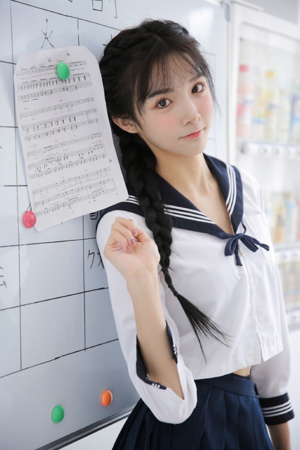 00后美女学生妹水手制服性感短裙修长美腿教室唯美写真集 00后 学生妹 写真集 新浪新闻