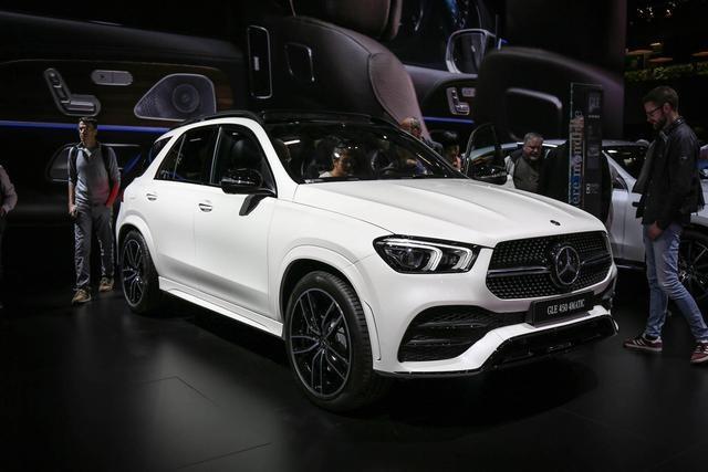 19全新一代奔驰GLE，整体运动感十足，内饰豪华，3.0T6缸+9AT-新浪汽车