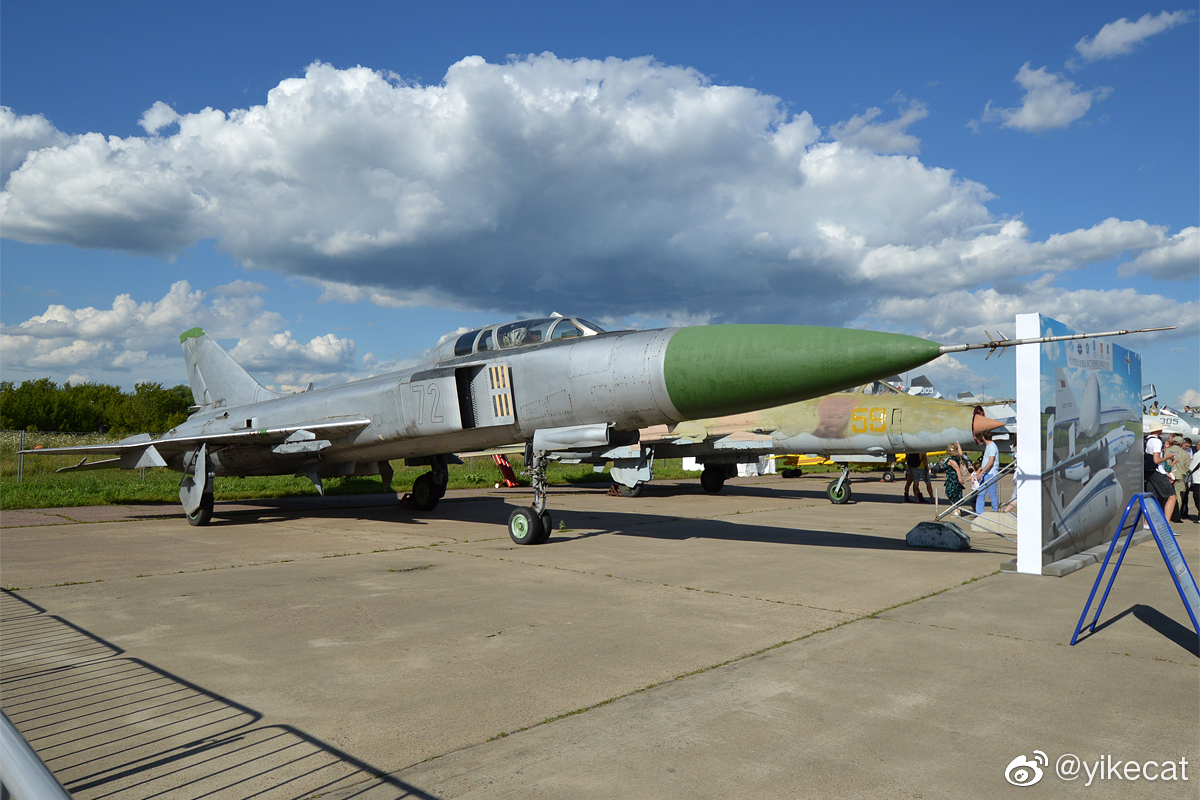 Сухой Су-15УТ/Sukhoi Su-15UT（U-58T）战斗教练歼击机U-5