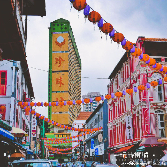 牛车水，新加坡唐人街的意思。牛车水名字的由来是当时没有自来水|牛车水|唐人街|由来_新浪新闻