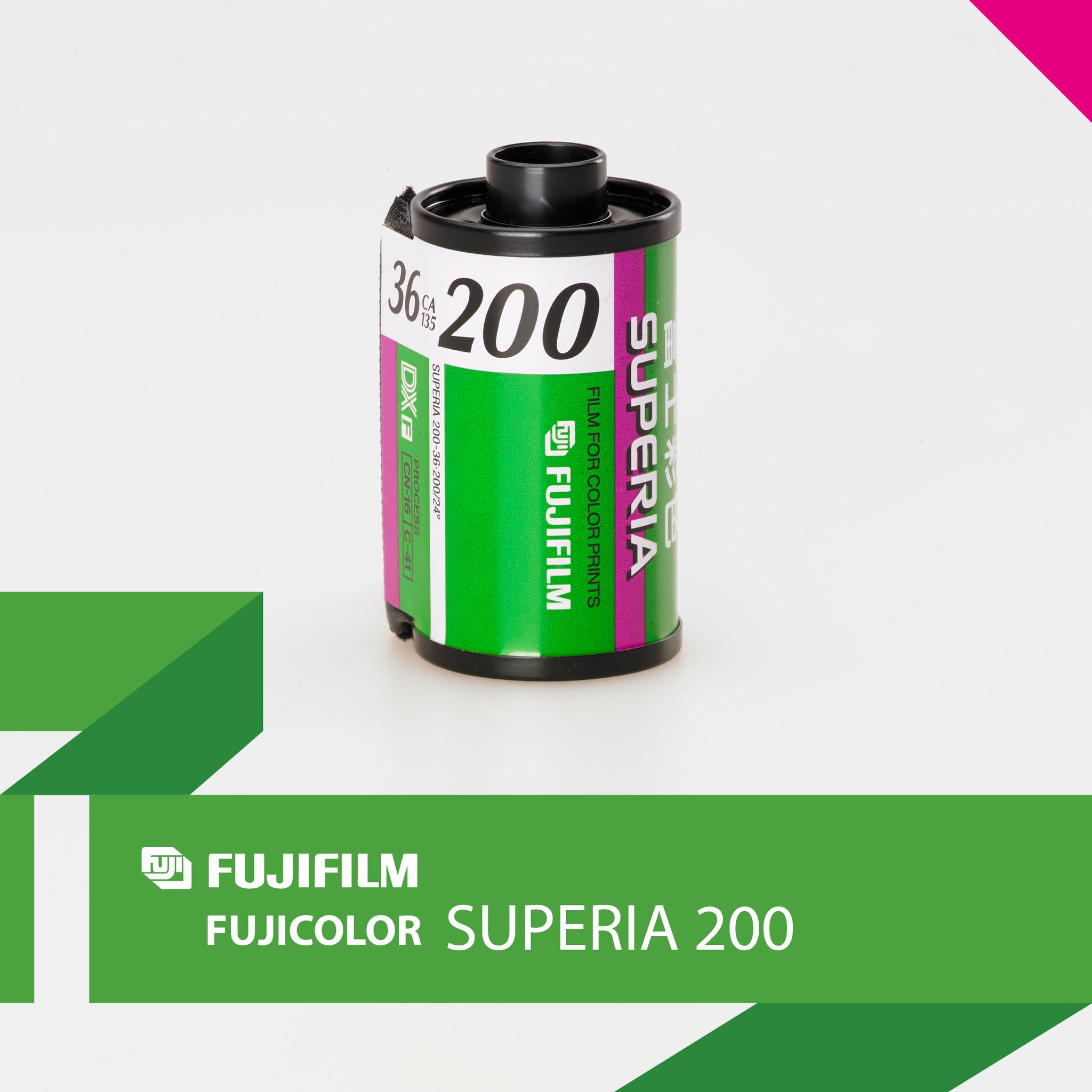 FUJIFILM FUJICOLOR SUPERIA 100收集了两种暗盒（图2）FUJIFILM F