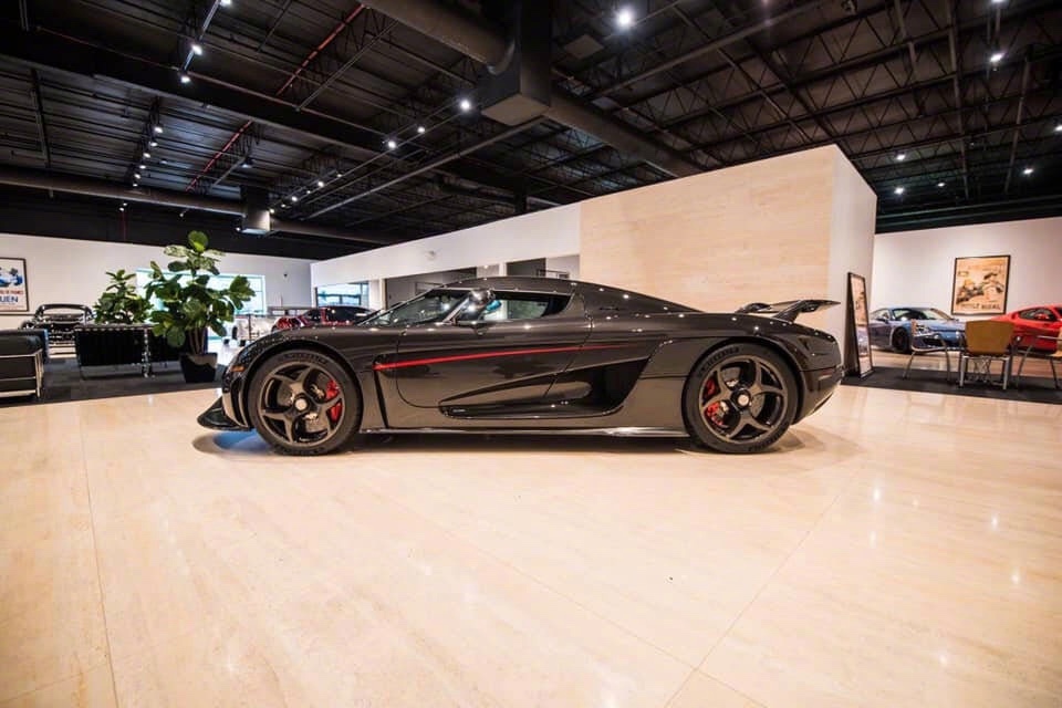 全碳纤维科尼塞克Regera