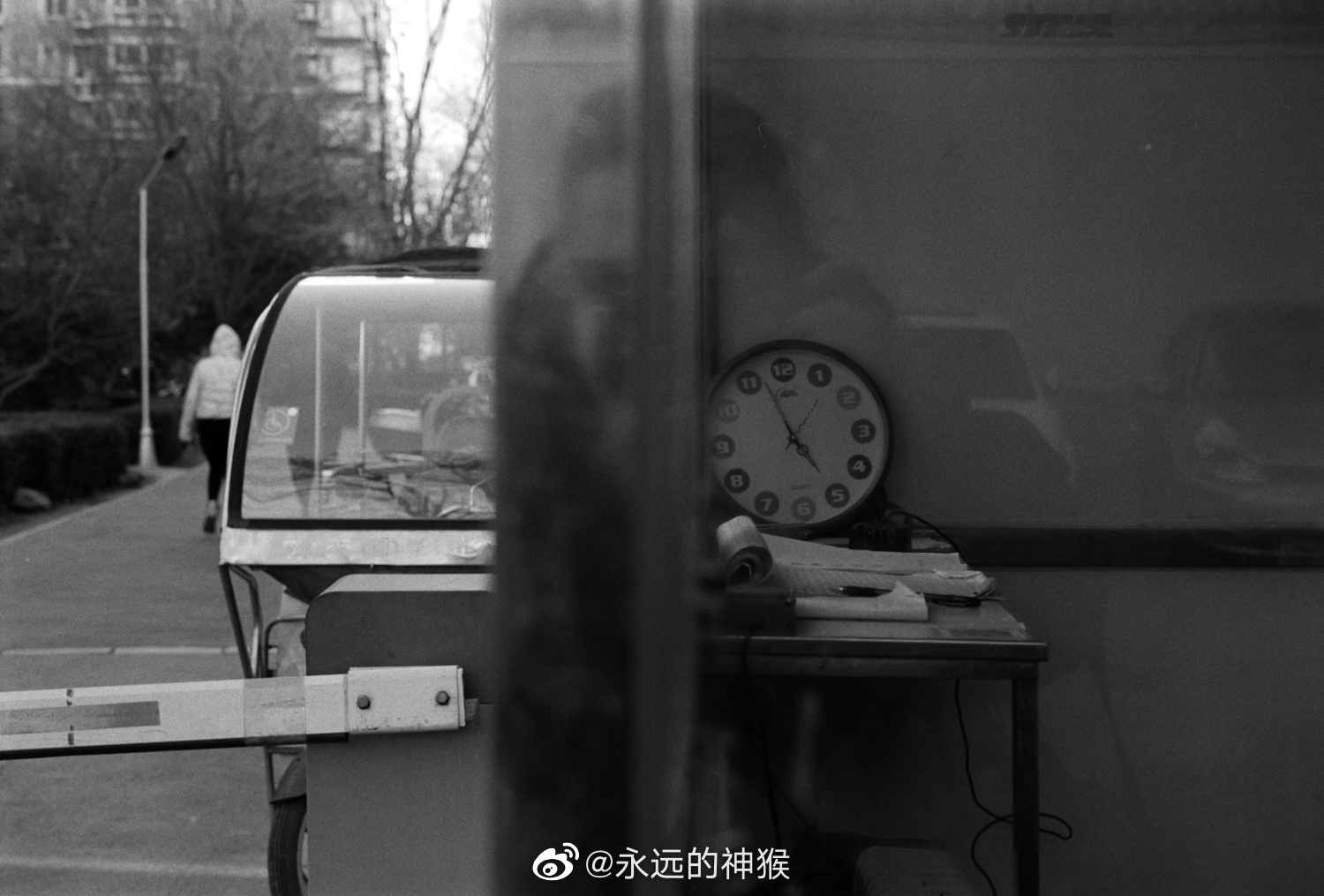 楼下的破烂儿By Ilford Hp5++d76 自冲扫描