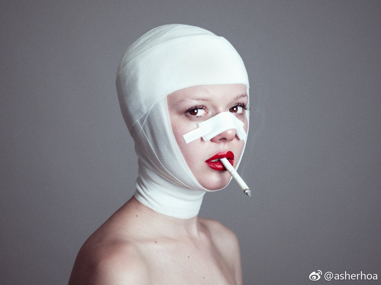 美国摄影师、导演泰勒·希尔兹斯（Tyler Shields，1982-）作品赏。|泰勒|摄影师|导演_新浪新闻