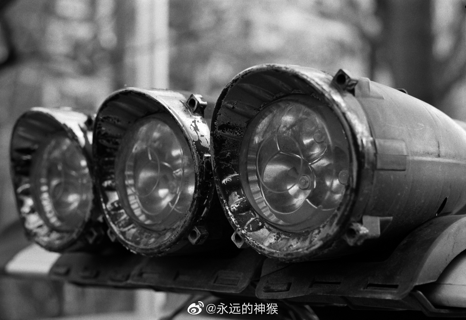 楼下的破烂儿By Ilford Hp5++d76 自冲扫描