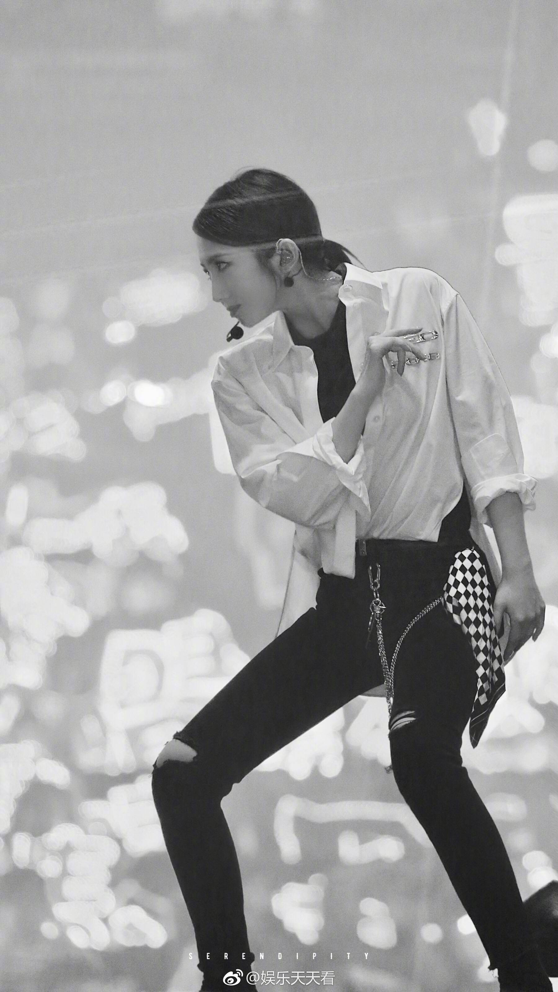 艾漫数据中国娱乐指数金数据2018年度商业价值新人女艺人榜公开~恭喜