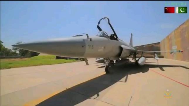 JF-17 Thunder CAC-PAC-Chengdu FC-1 Xiaolong)- Pakistan AIR_新浪新闻