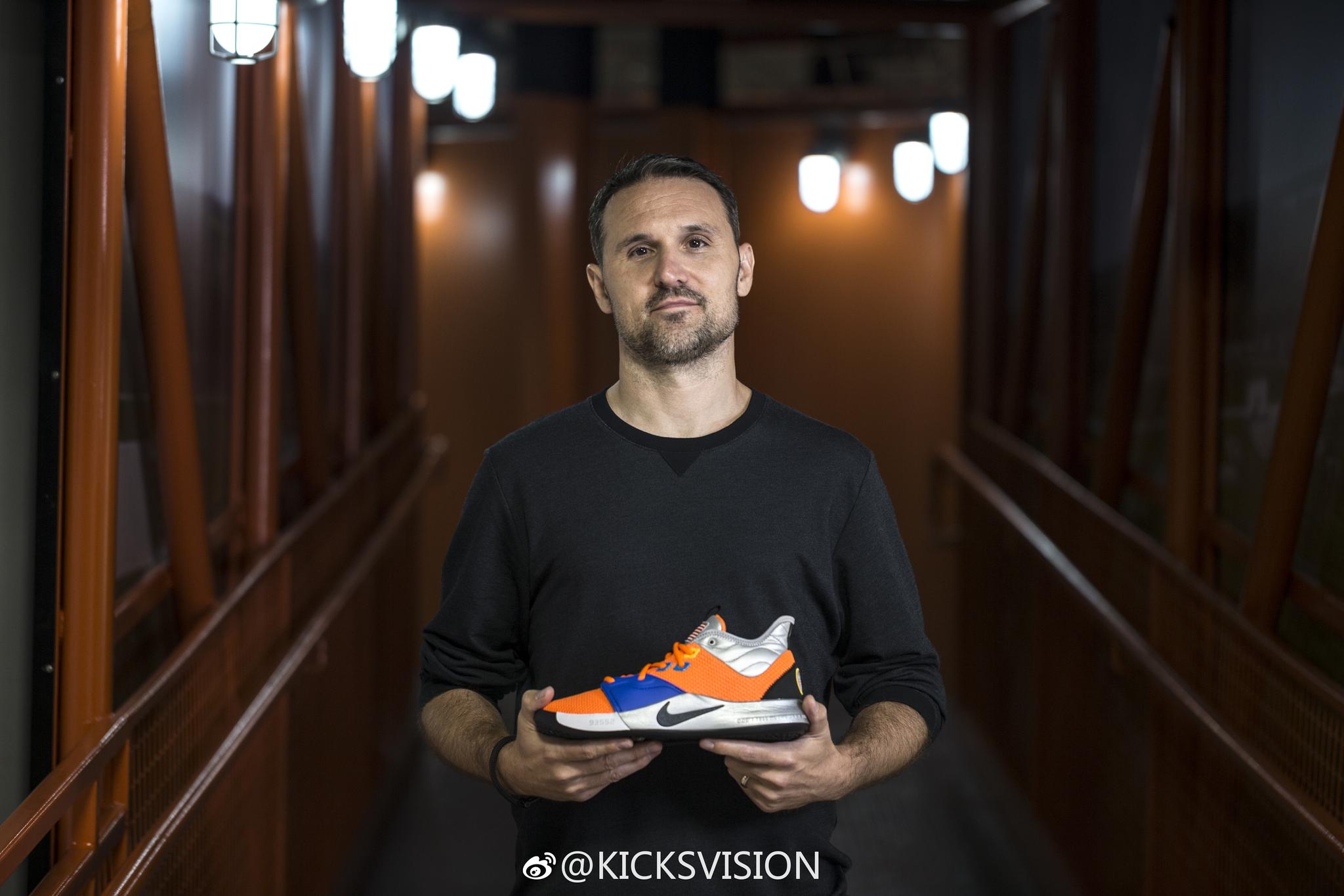 这次负责设计PG 3 的依然是Tony Hardman|设计_新浪新闻