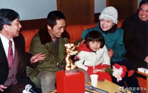 一段鲜为人知的诉说。肖华（张艺谋原配）|张艺谋|末末|肖华_新浪新闻