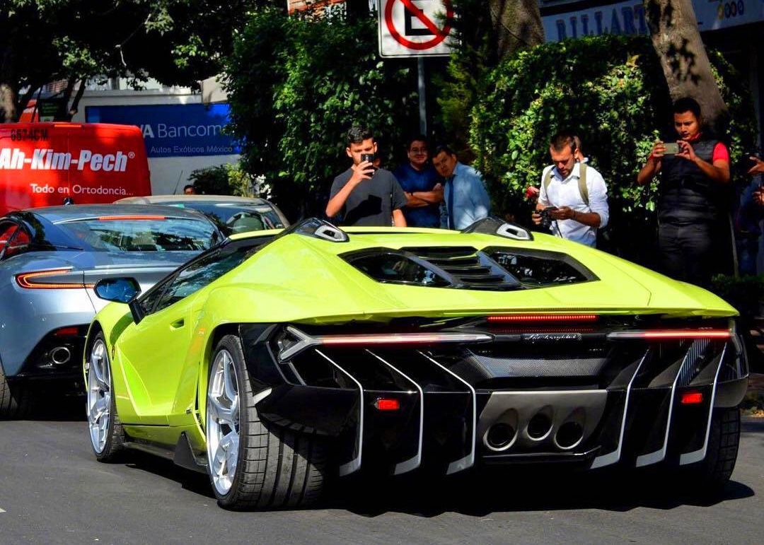 兰博基尼Centenario LP770-4 Roadster-新浪汽车