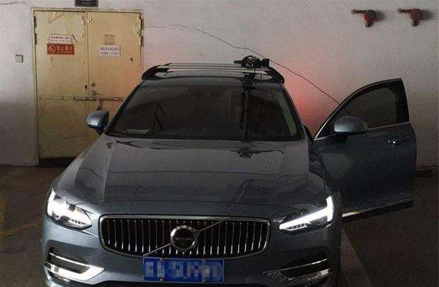 沃尔沃S90L提车作业:我说S90L外观吊打E级、5系和A6，没人反对吧-新浪汽车